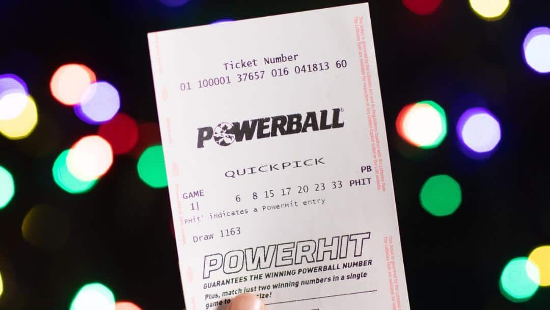 How $100 Million Powerball Winner Reacted To Winning Phone Call From ...